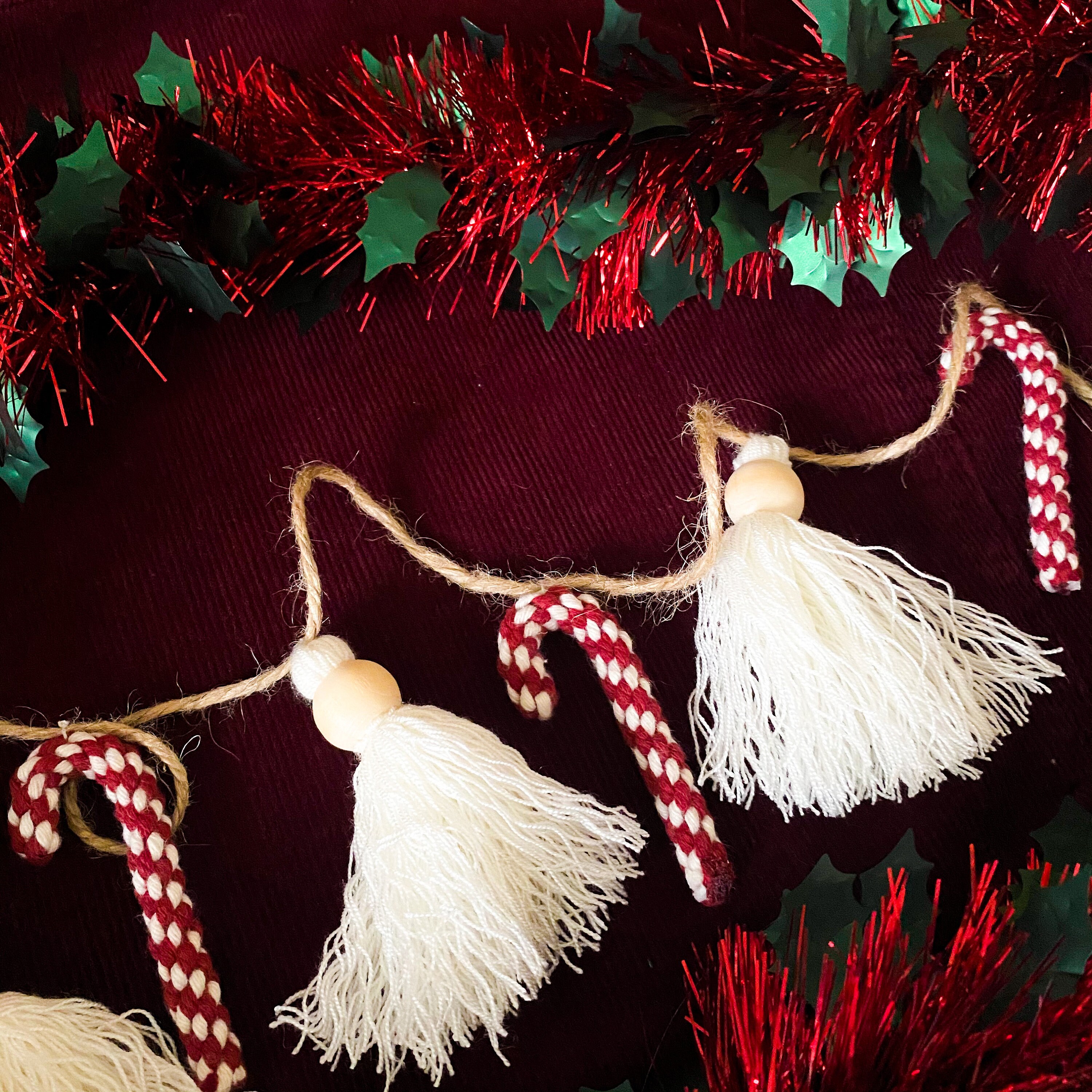 Macrame Candy Cane Tassel Garland - Etsy Sweden