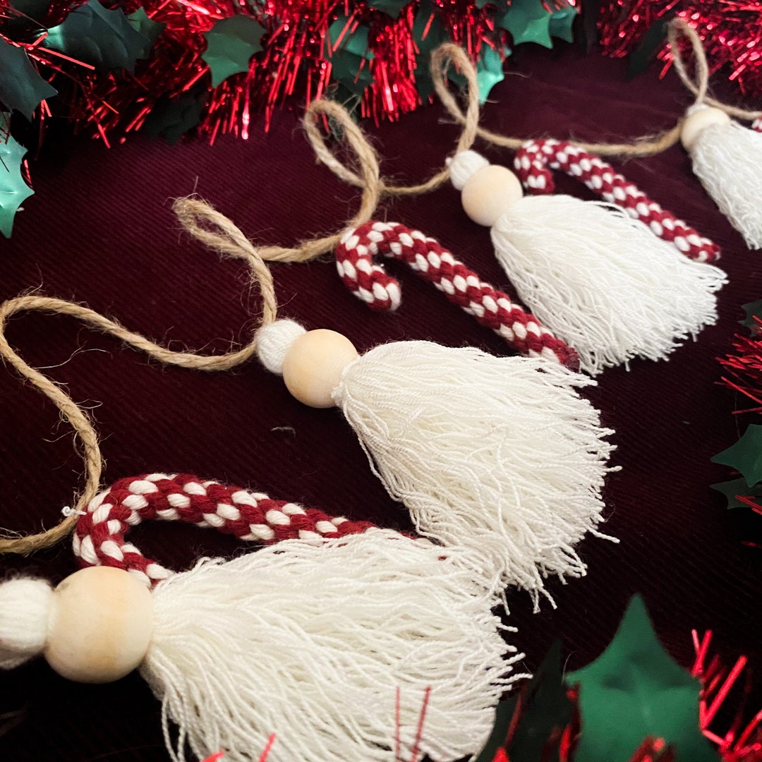 Macrame Candy Cane Tassel Garland - Etsy Sweden