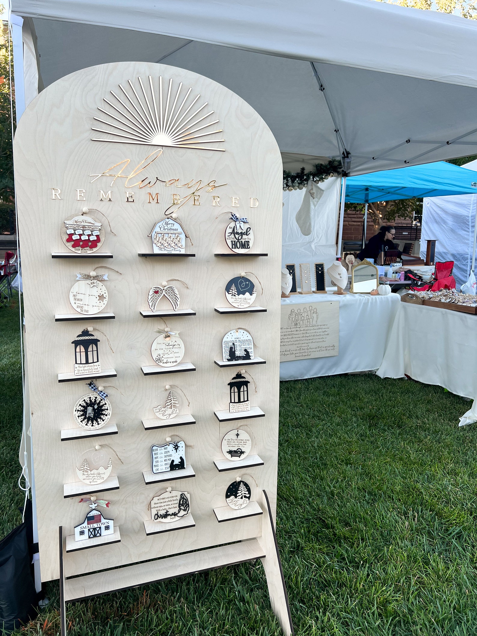 Customizable Big Market Event Display Stand With Shelves Laser Cut ...