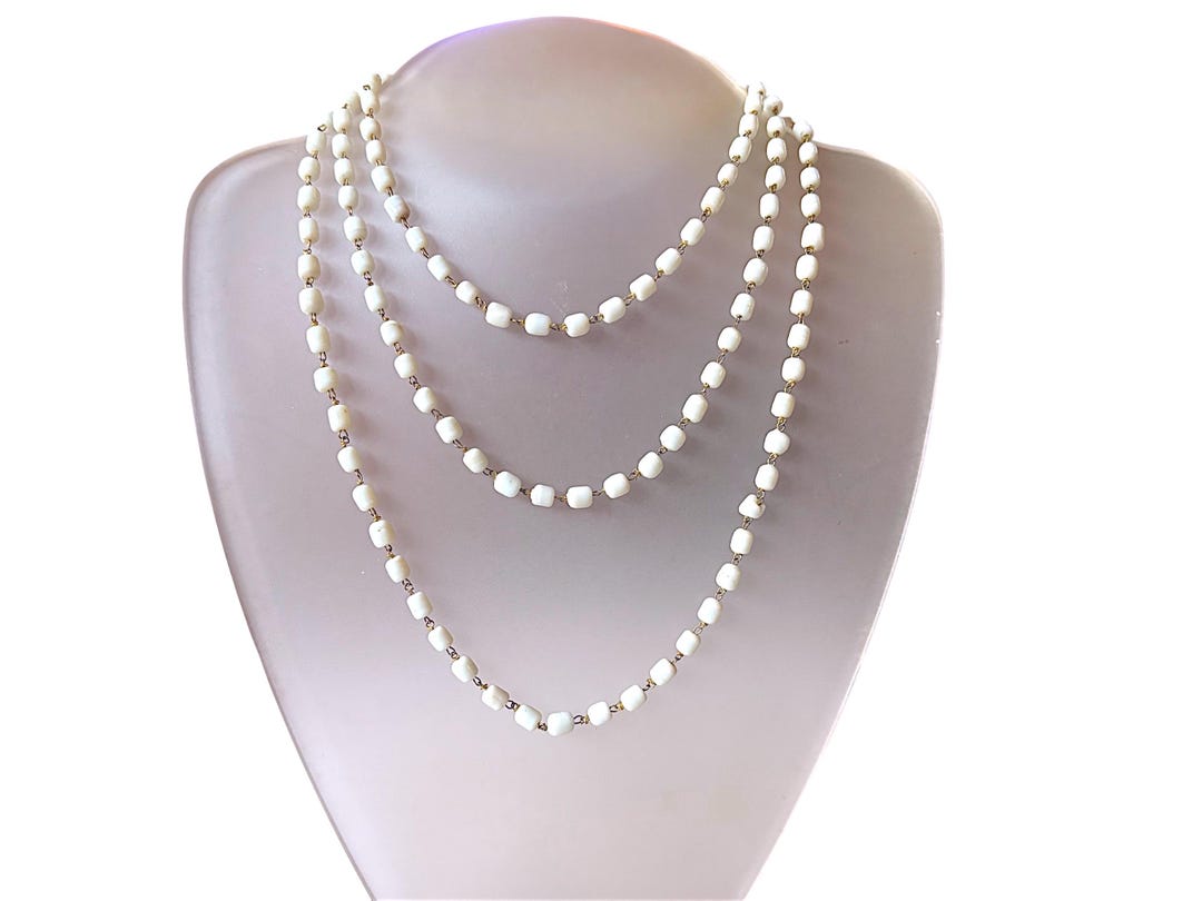 Art Deco Milk Glass Wired Bead Flapper Necklace 1920s Vintage Jewellery ...