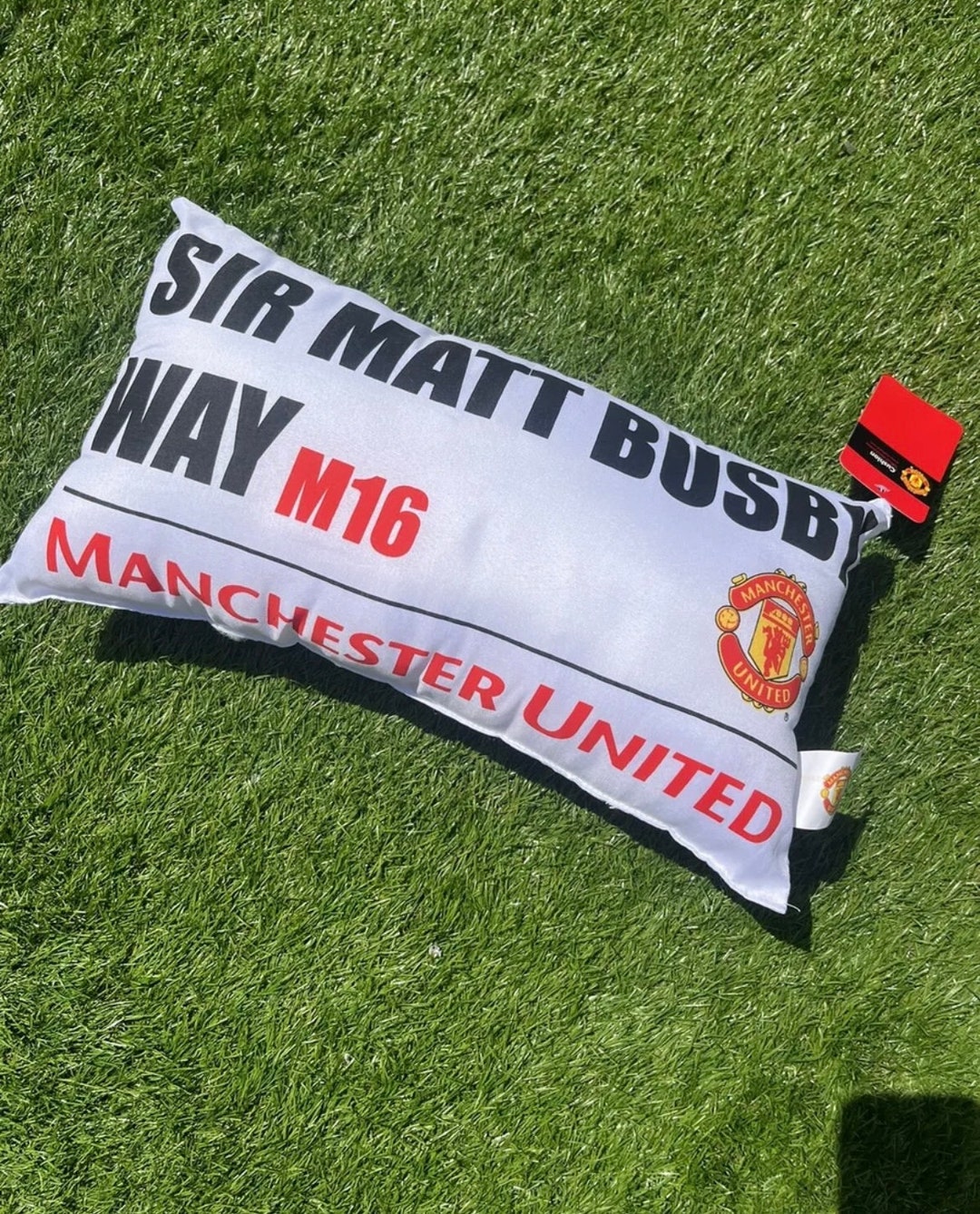 Official Manchester United FC Street Sign Cushion Sir Matt Busby Way ...