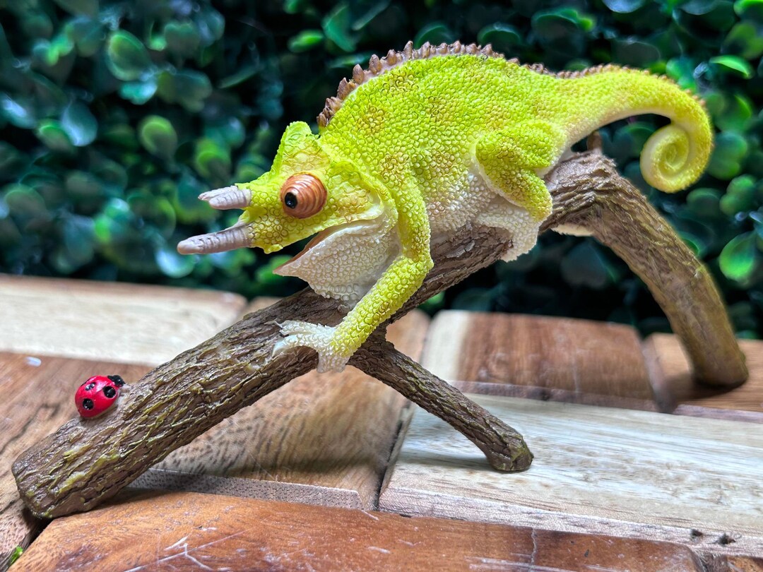 Beautiful Hand Sculpted Chameleon Figurine With Ladybug/ Whimsical ...