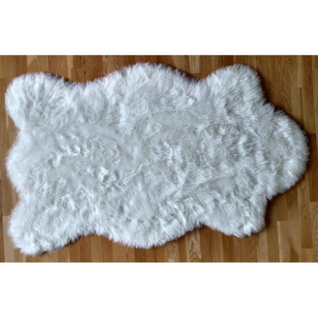 Faux Fur Snow White Sheepskin Shaggy 3'x5' Pelt Shape Rug - Etsy