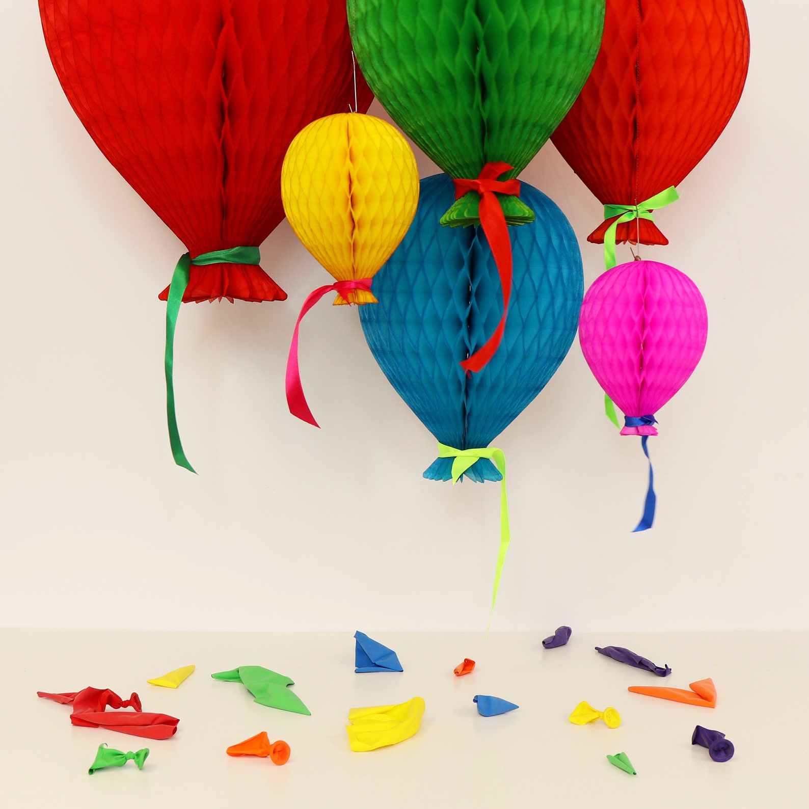 Paper Dreams Honeycomb Balloons, Rainbow Tissue Paper Balloons ...