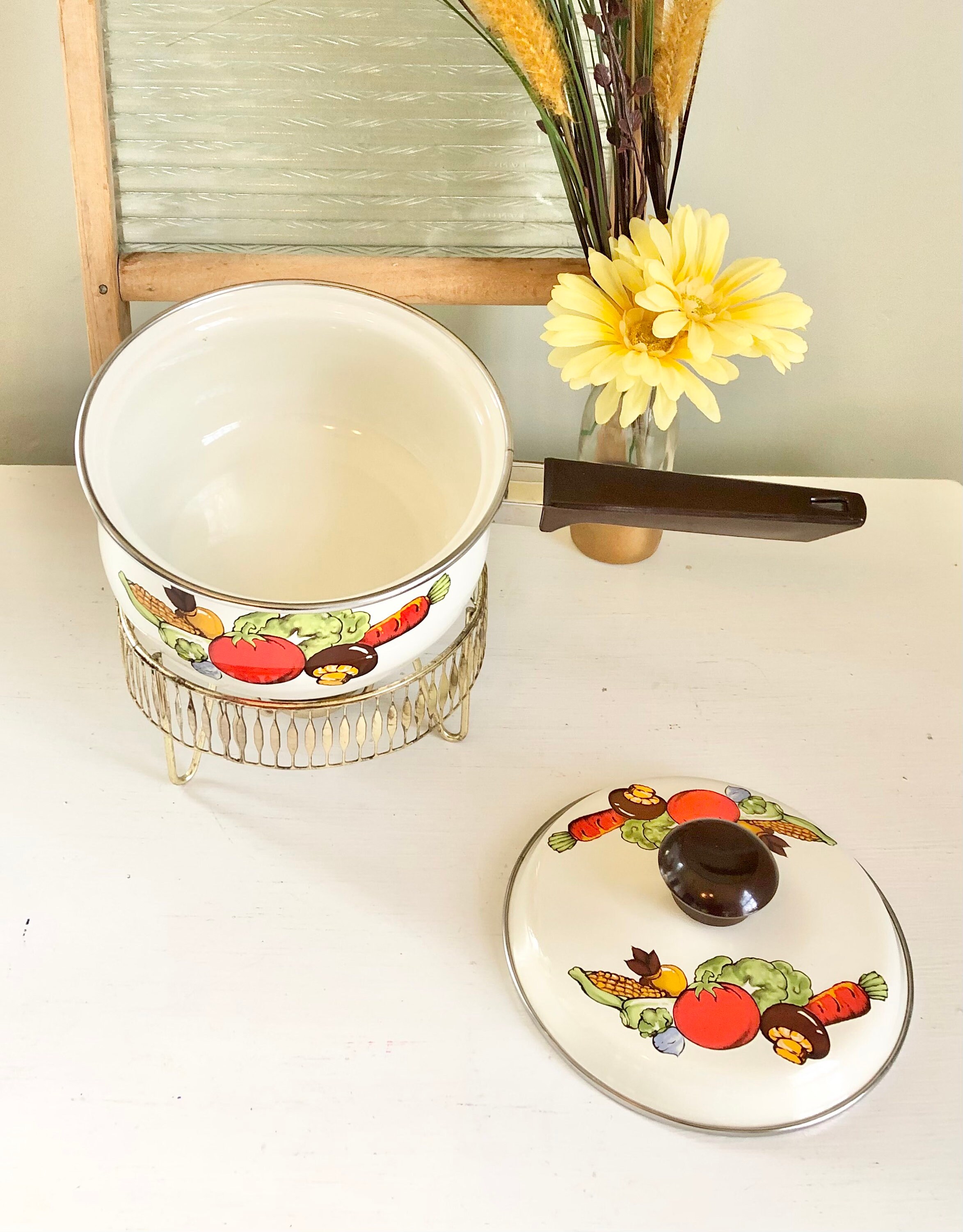 RARE Vintage / Retro Vegetable Enamelware Pots and Pans 11 | Etsy
