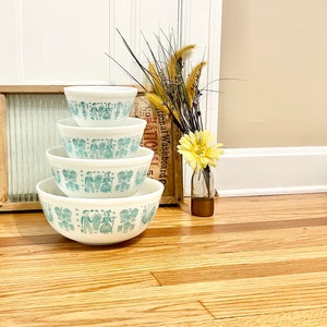 Vintage Pyrex Amish Butterprint SET of 4 Nesting Mixing Bowls / Pyrex ...
