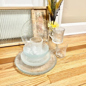 Vintage Arcoroc Dinnerware Set / Arcoroc France Clear Canterbury Flower ...