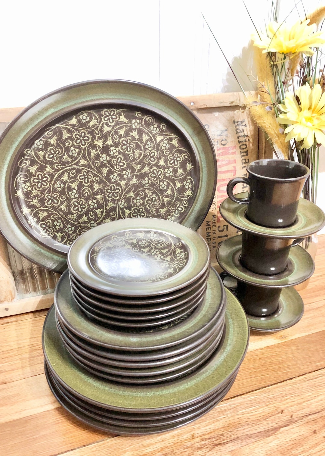 Vintage Franciscan Madeira Stoneware Dinnerware 28 Piece Set for 5 / ...