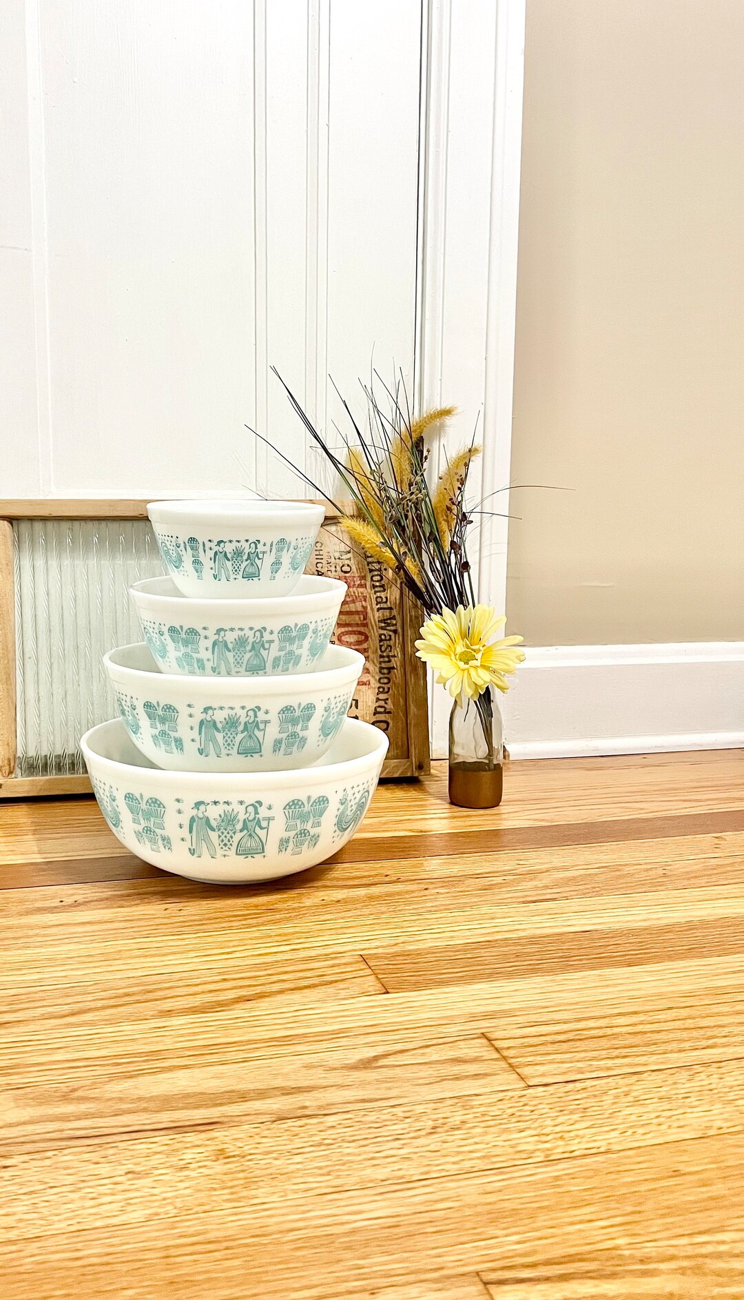 Vintage Pyrex Amish Butterprint SET of 4 Nesting Mixing Bowls / Pyrex ...