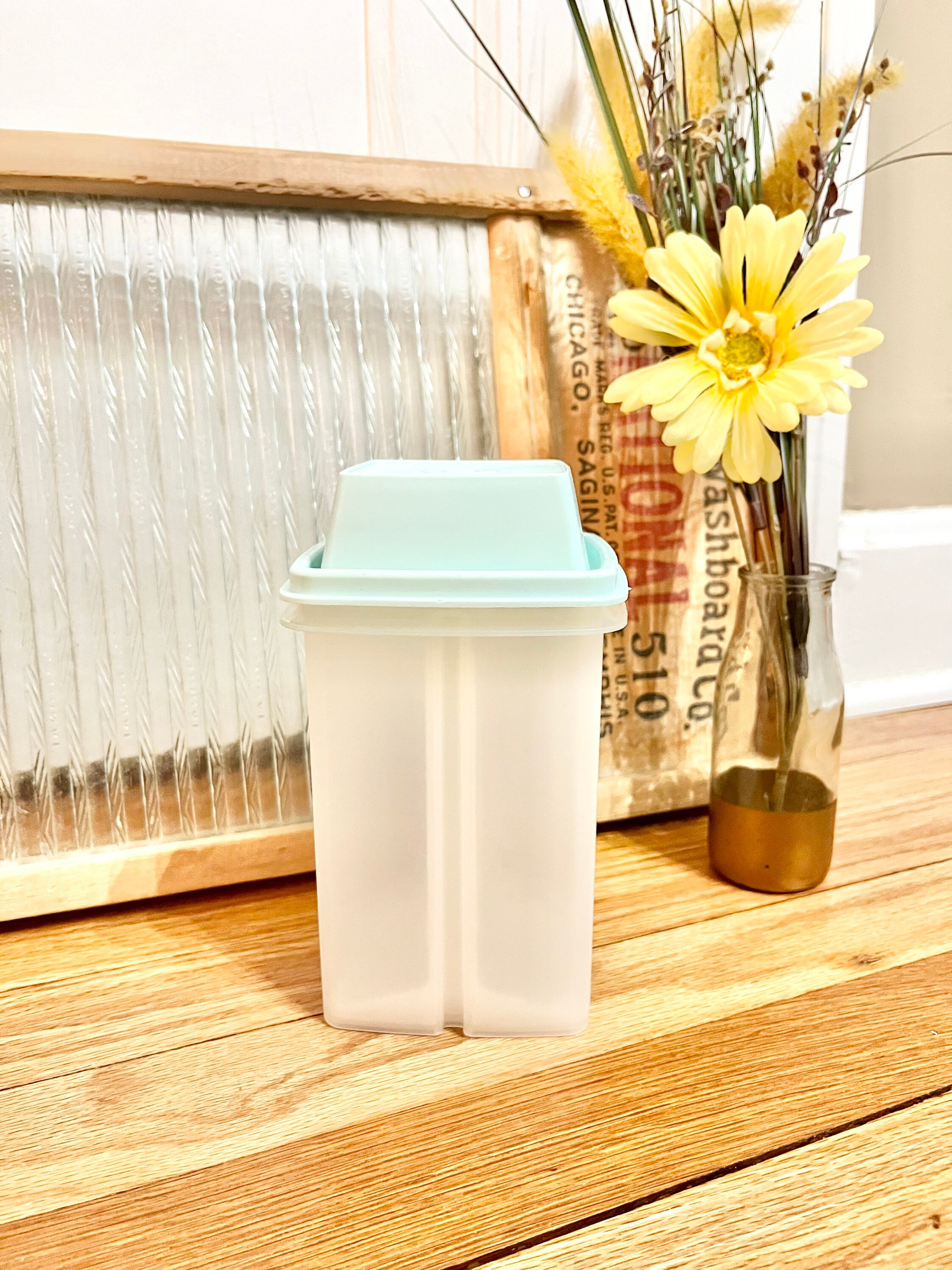 Vintage Tupperware Pickle/olive Keeper 1330-1 / Tupperware | Etsy