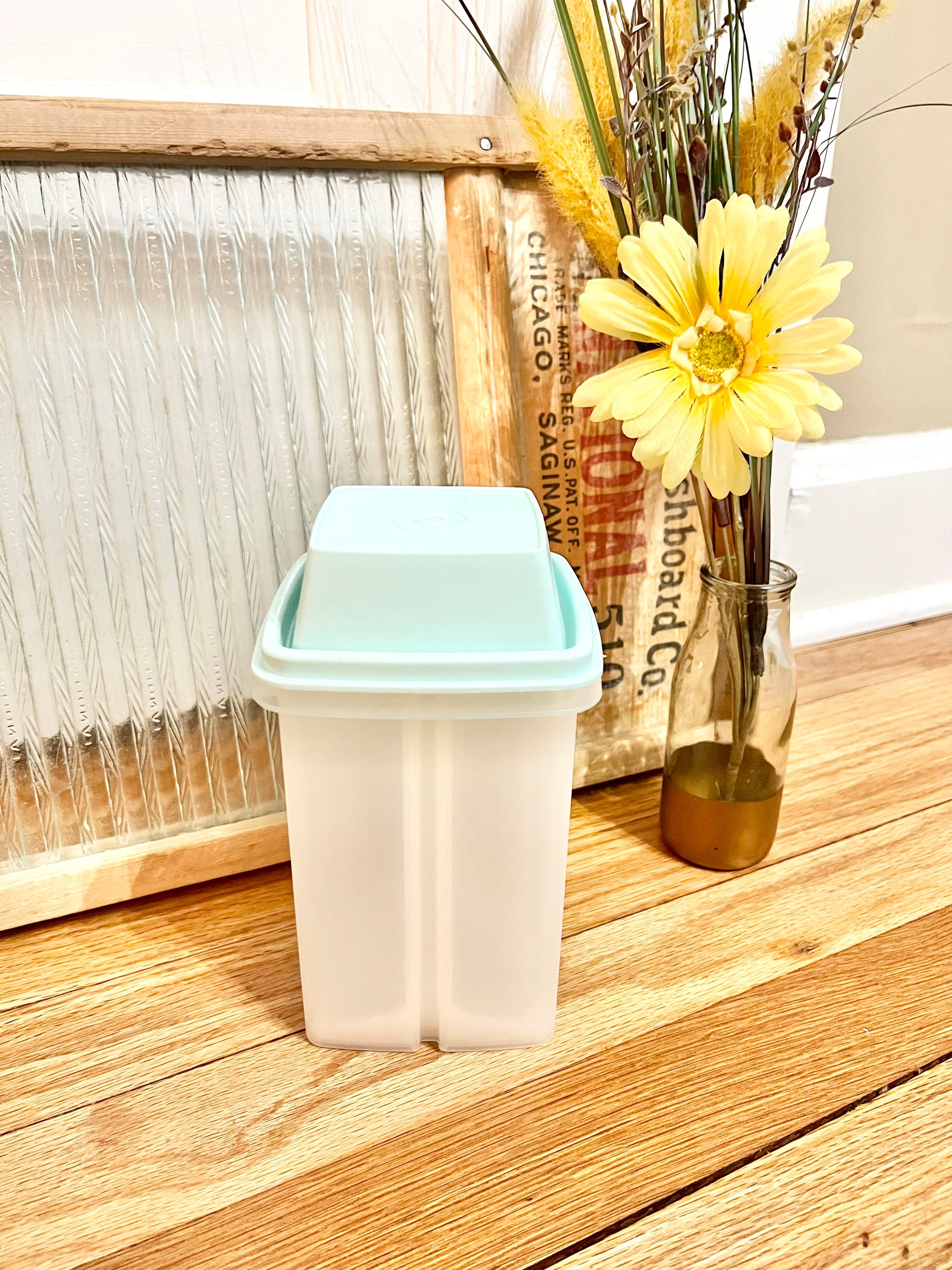 Vintage Tupperware Pickle/olive Keeper 1330-1 / Tupperware | Etsy