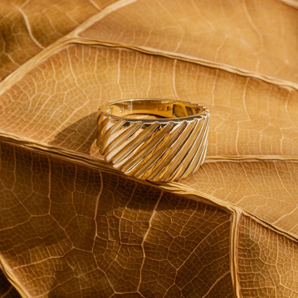 Chunky Wedding Ring - Etsy