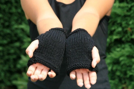 Bat Pattern Fingerless Gloves in Black and Cream Soft Knit Mittens ...