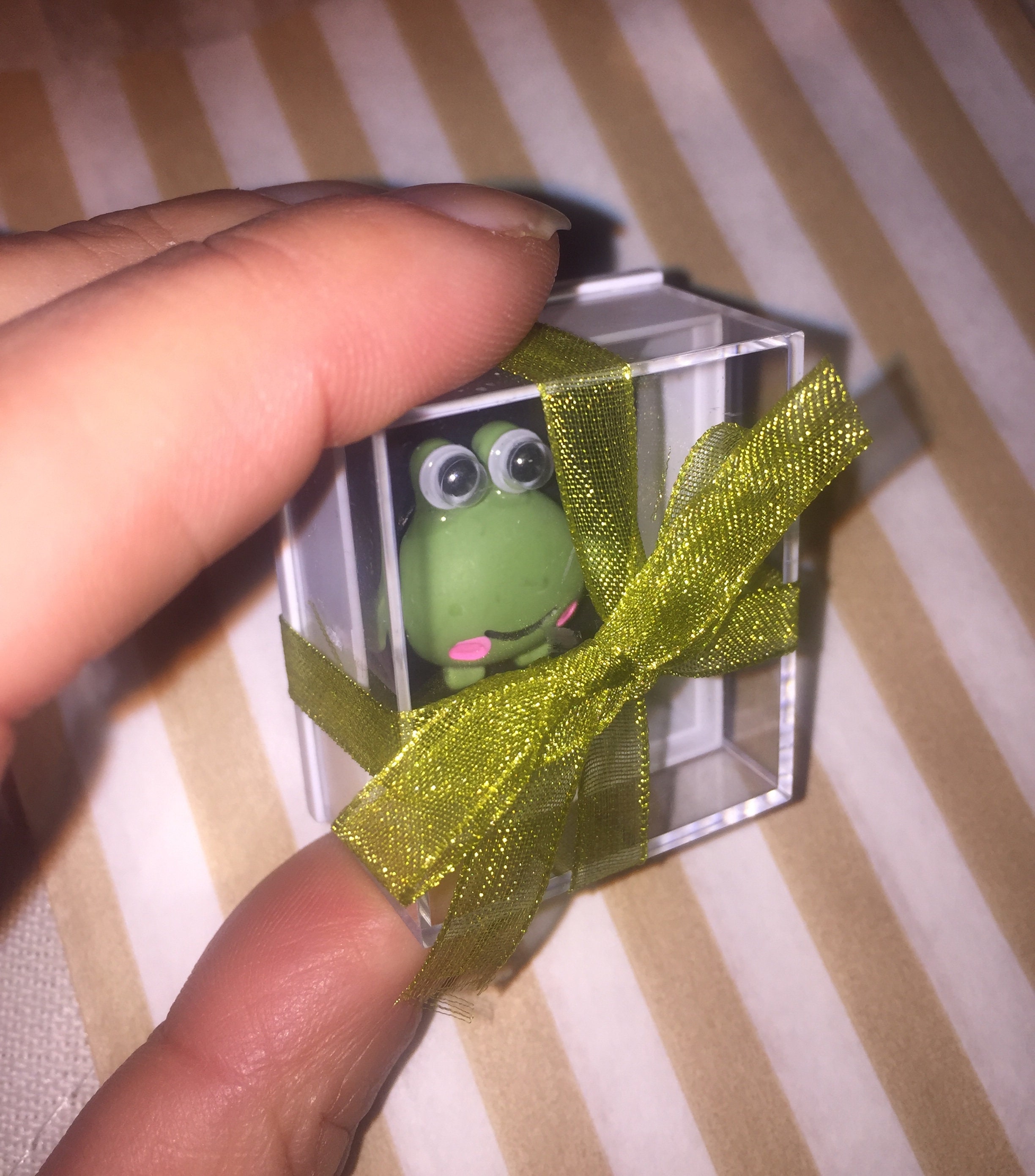 The Wee Frog in a Box ,shelf Ornament, Kawaii Keepsake, Feelgood Gift ...