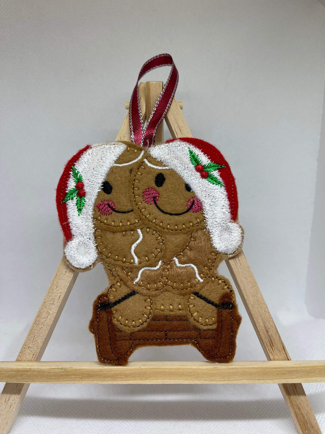 Gingerbread Man Couple Sledging Hanging Decoration, Gingerbread Man ...