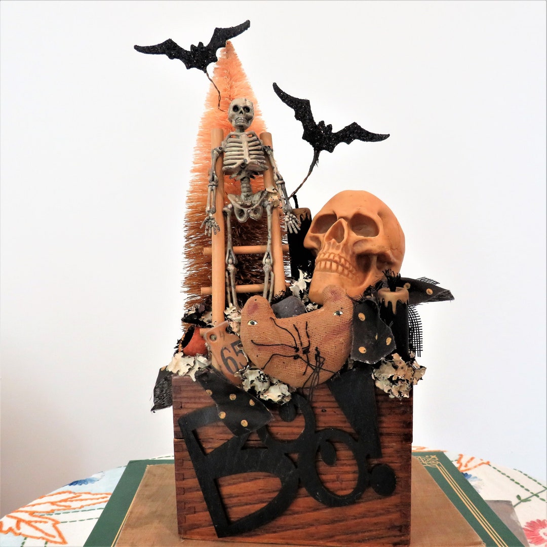 OOAK Vintage Rustic Halloween Skeleton and Skull Diorama / Decoration ...