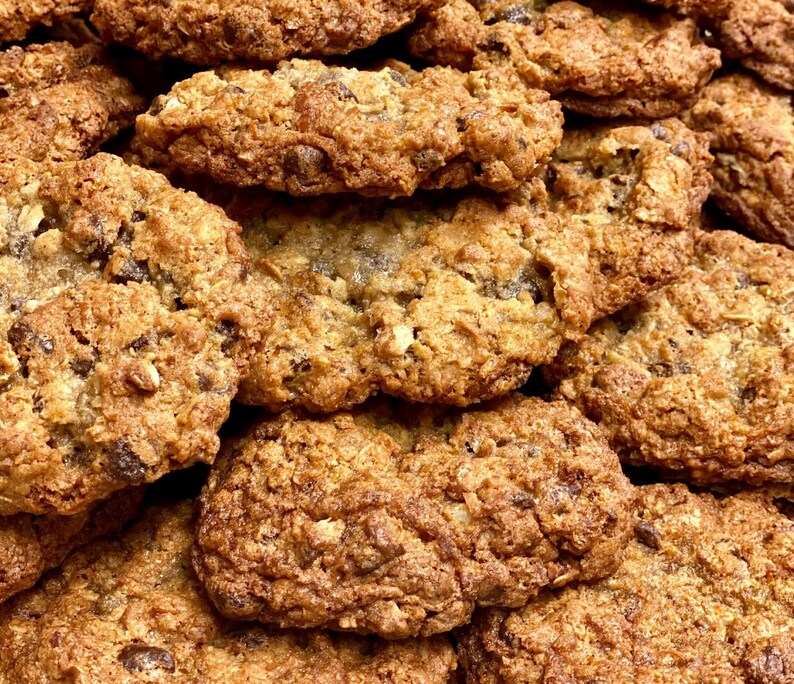 Fresh Baked Gourmet Cookies, Made From Scratch, Gift Box - Hannah's ...