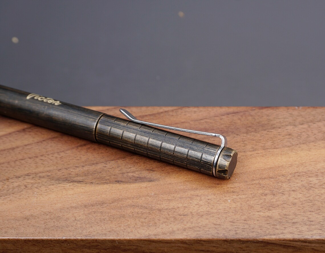 Personalized EDC Men Ballpoint Tactical Pen Magnetic Retractable With ...