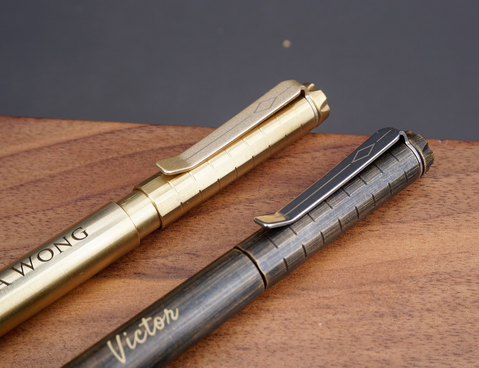 Personalized EDC Men Ballpoint Tactical Pen Magnetic Retractable With ...
