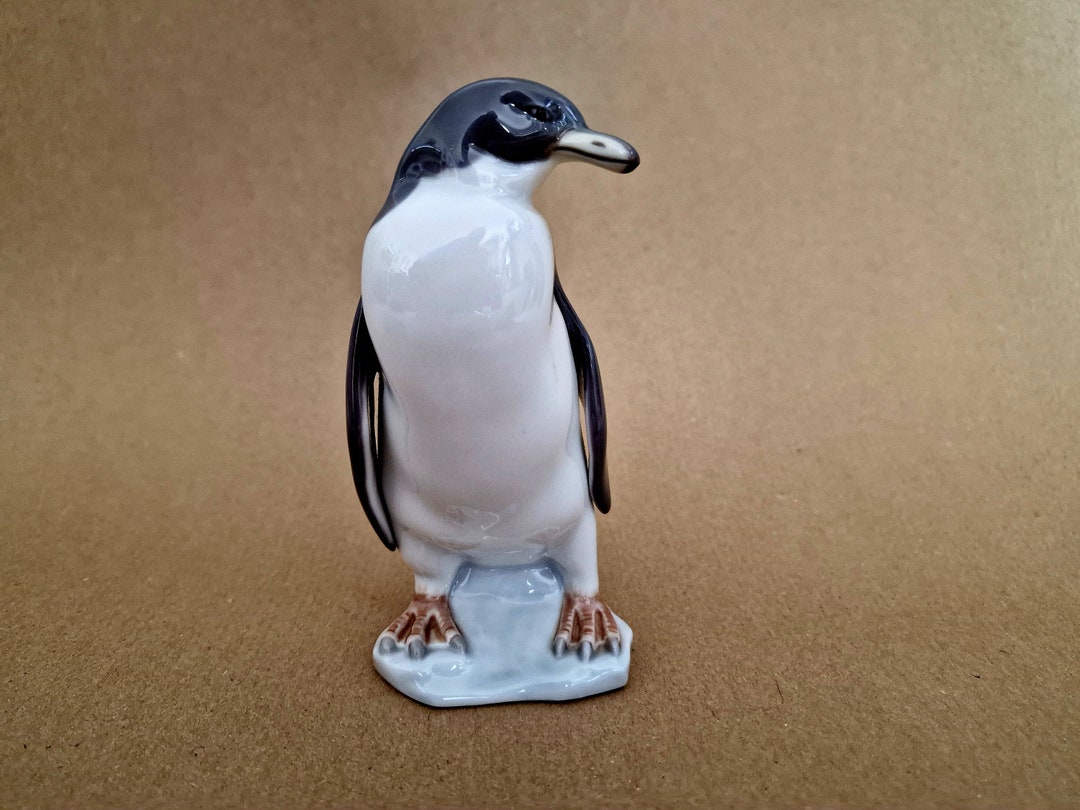 Perfect Penguin Lladró #5248 "penguin" Delightful & Sculpted by ...