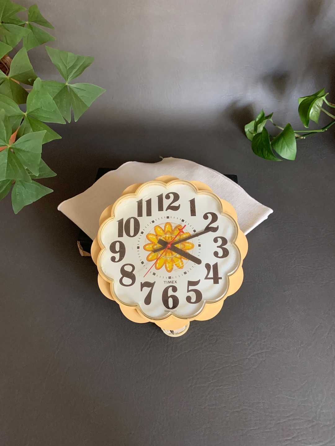 Vintage TIMEX Kitchen Hanging Wall Clock Plug-in Yellow Flower Power ...