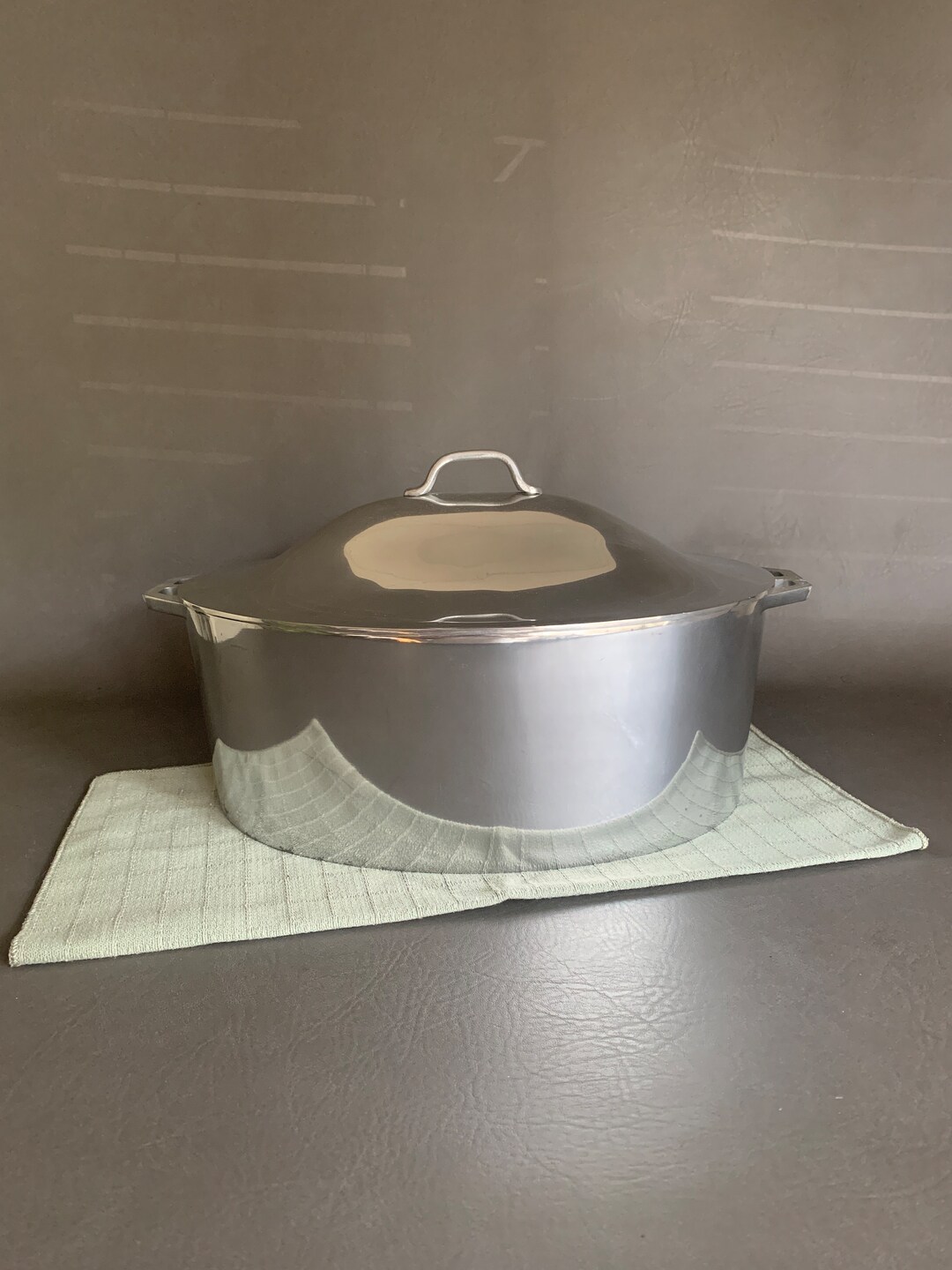 Vintage RANGE QUEEN Oval Roasting Pan Dead Stock Dutch Oven Cast ...