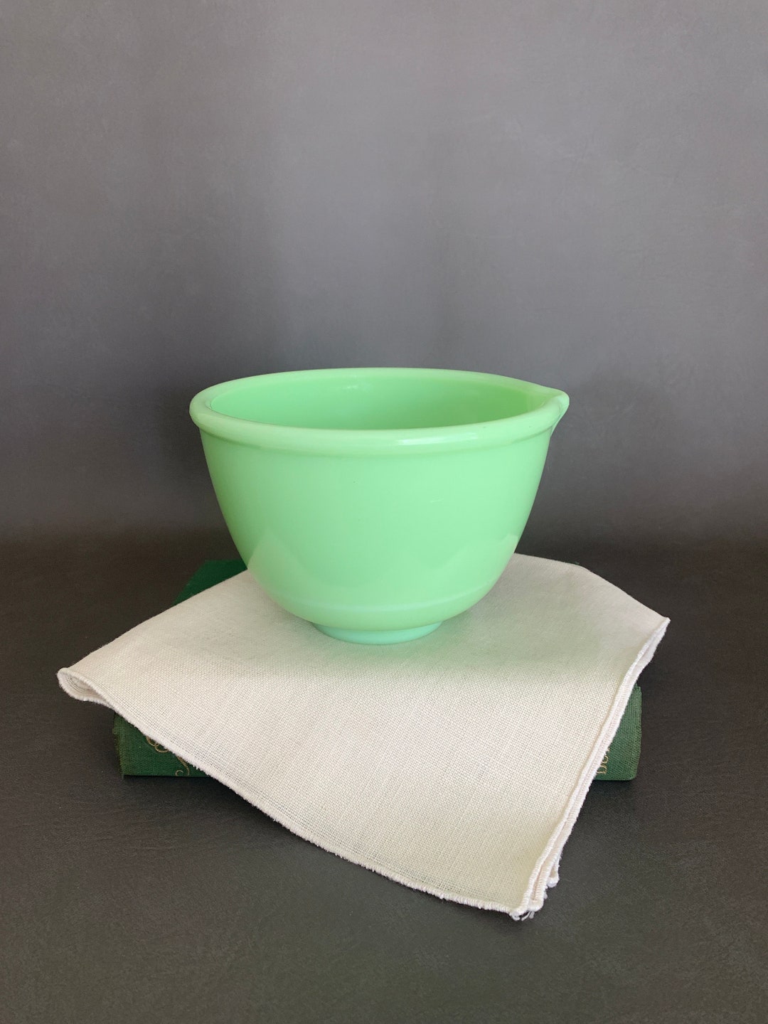 Small Jadeite Mixing Bowl Vintage Cooking Serving Baking Green Milk ...