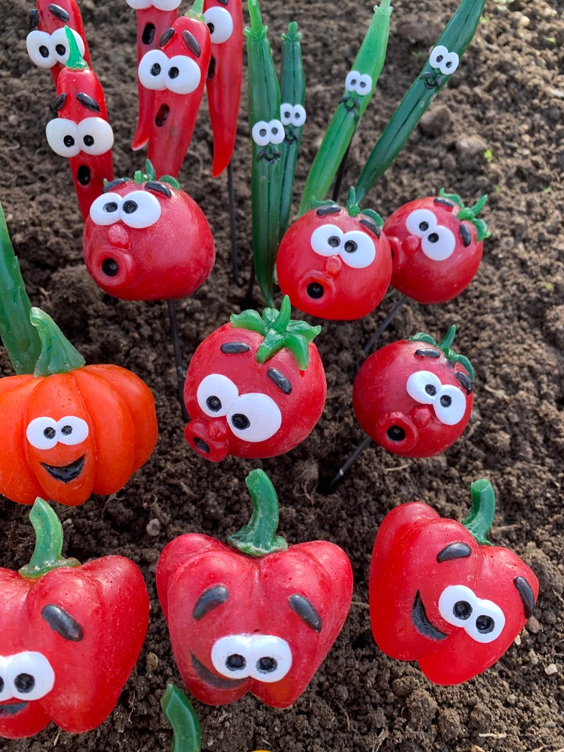 Vegetable Markers/labels/sign/tag. Sets of 5/7/10/20. Sculptures of ...