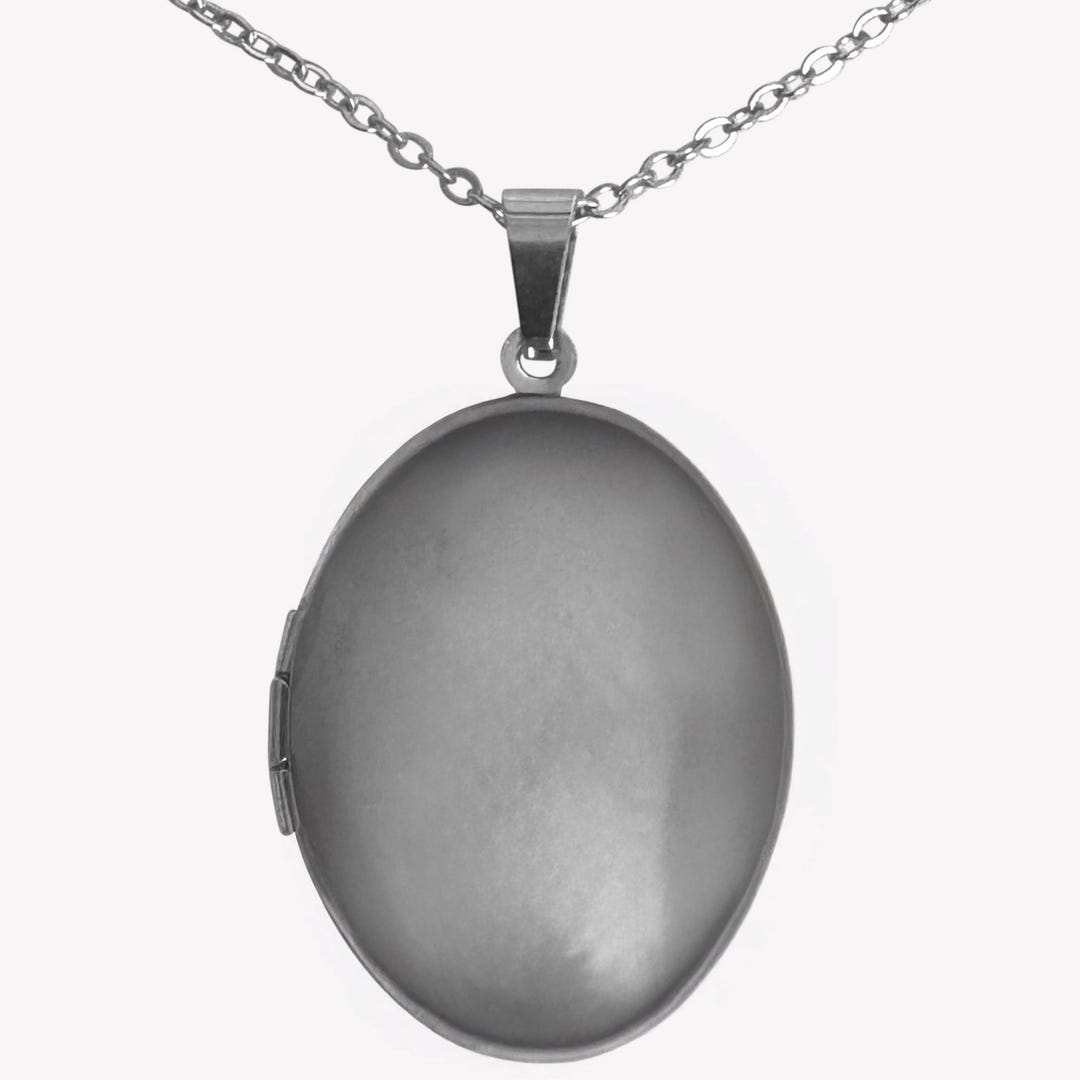 Stainless Steel Oval Locket | 17 Inch Silver Locket Necklace ...