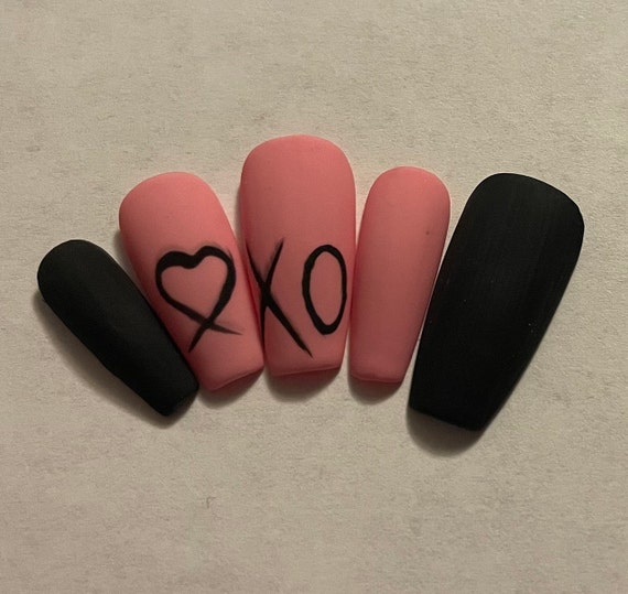 Pink XO Nails Pink and Black Nails Matte Press on Nails Etsy