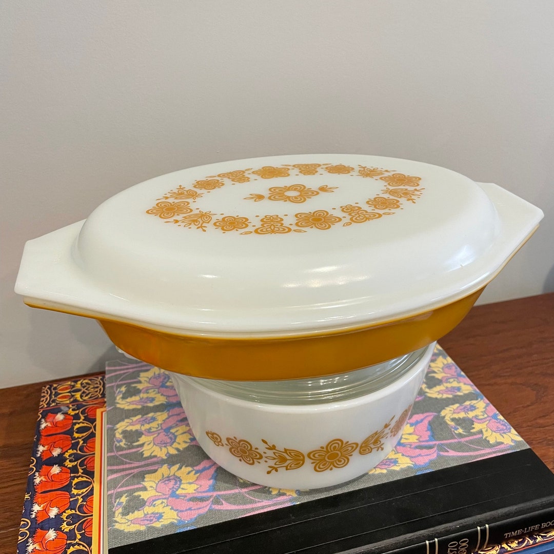 Oval Shape)vintage Pyrex Gold and White Butterfly Flower Casserole With ...