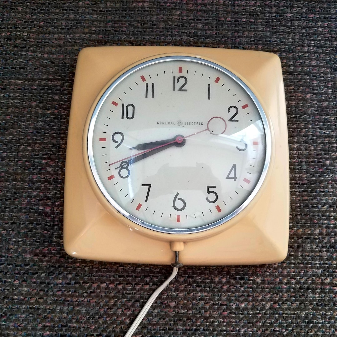 Vintage 50's GE Electric Wall Clock, Yellow Retro Plug in Wall Clock ...