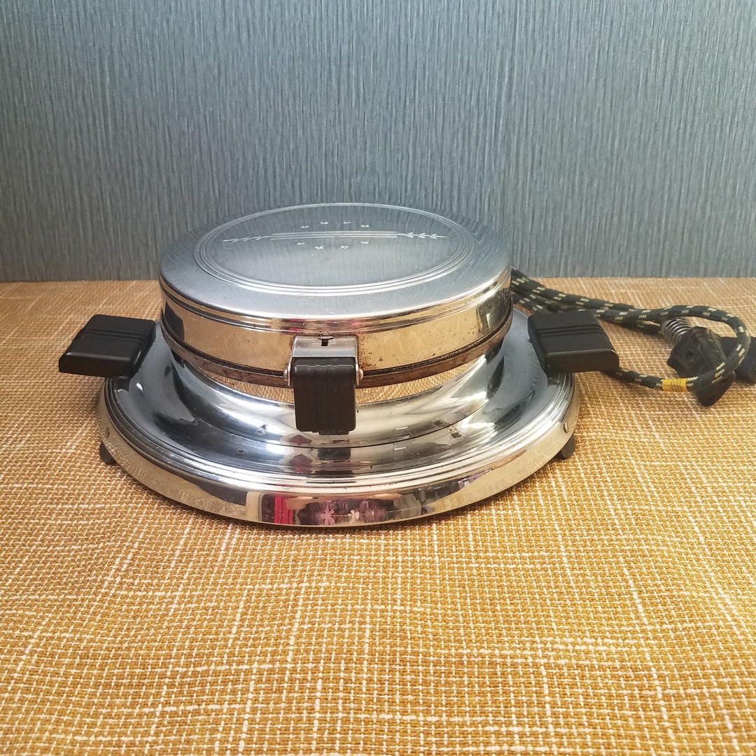 Antique Round Waffle Baker, 1940's G.E. Waffle Iron, Works Great - Etsy