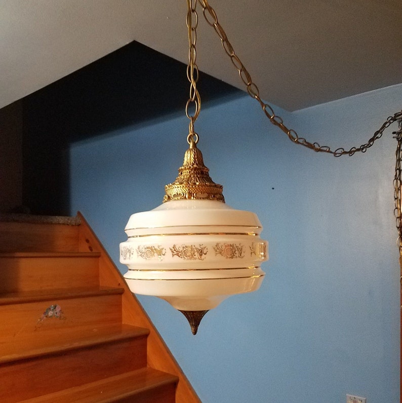 Retro RD Dero Enterprises 1974 White and Gold Swag Light Plug - Etsy