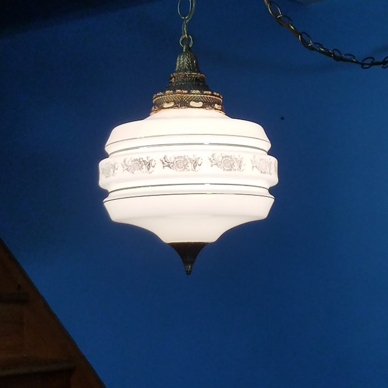 Retro RD Dero Enterprises 1974 White and Gold Swag Light Plug - Etsy