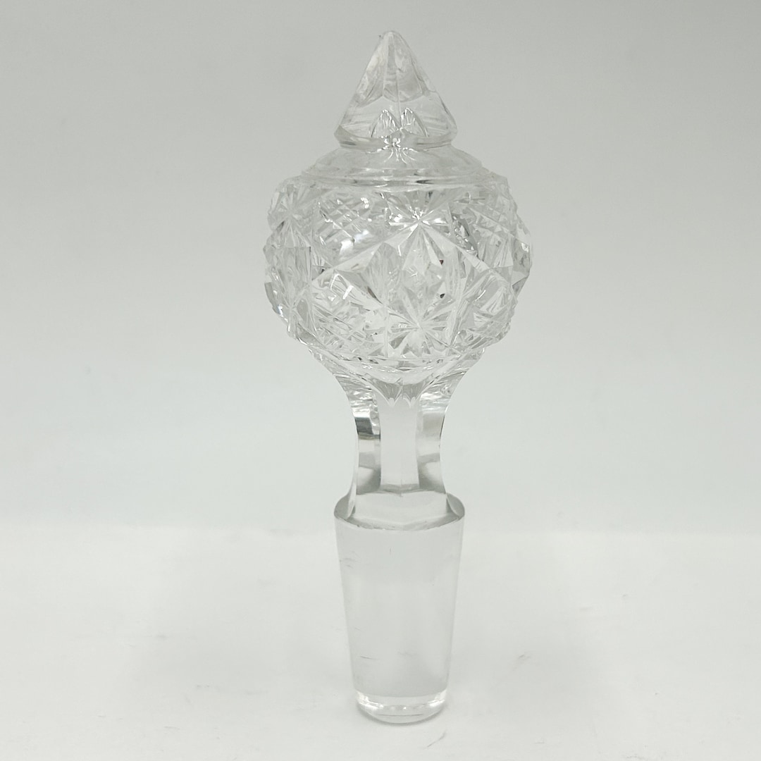 Round Crystal Glass Stopper for Decanter Comes to a Point Crystal Cut ...