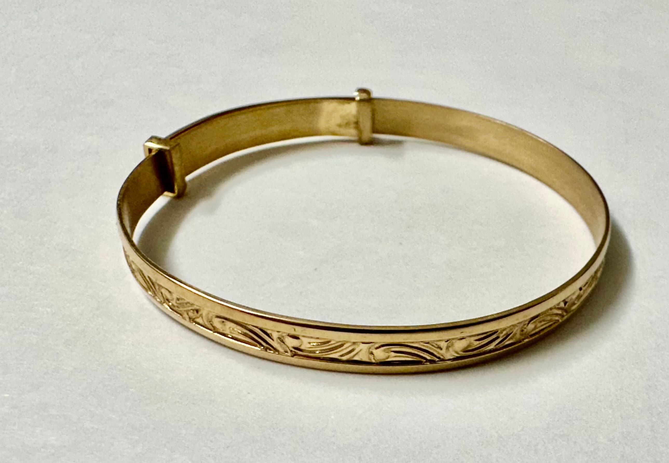 9 Ct Rolled Yellow Gold Expandable Bangle - Etsy UK