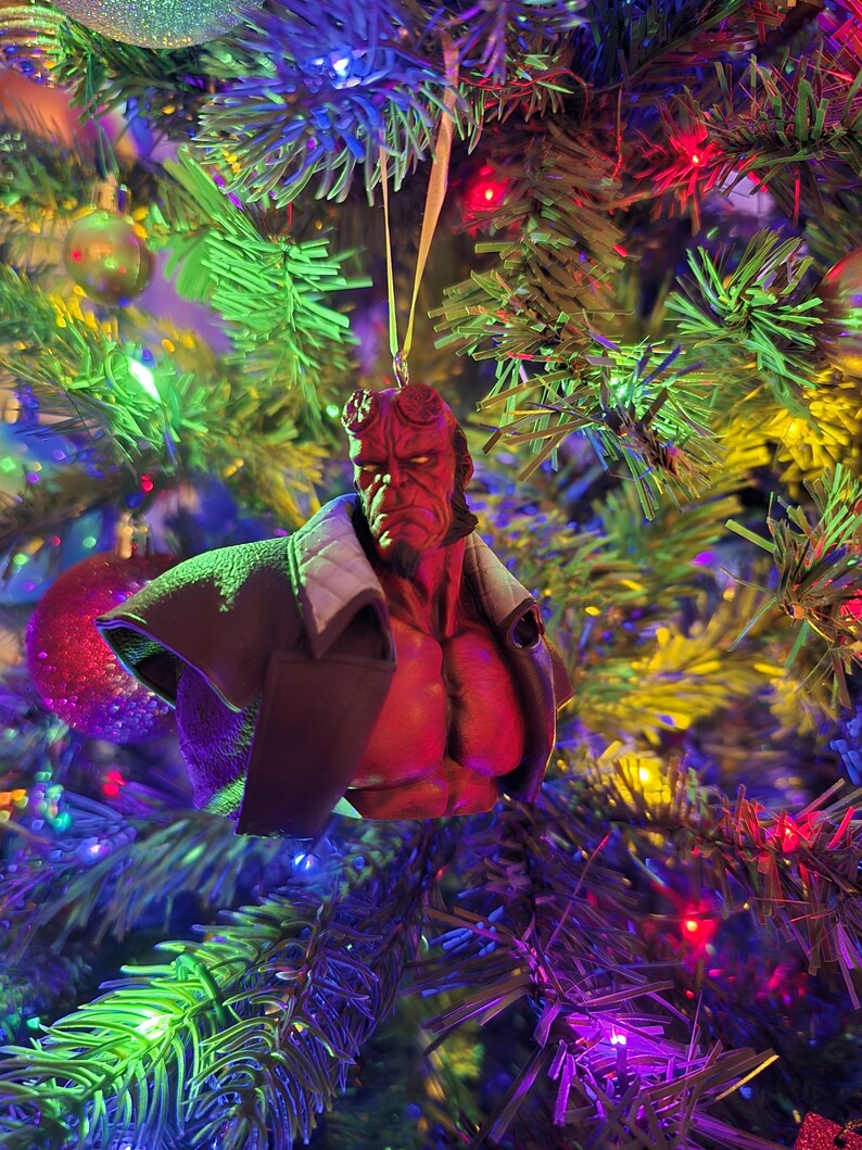 Hellboy Bust - Hand Painted 3D Print Christmas Ornament - Etsy