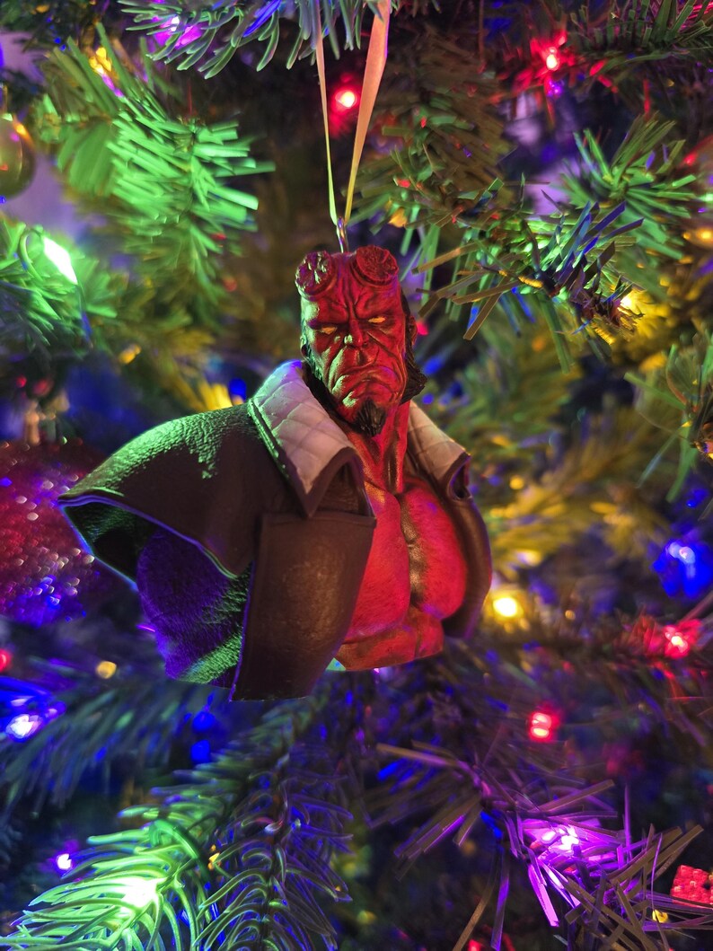Hellboy Bust - Hand Painted 3D Print Christmas Ornament - Etsy