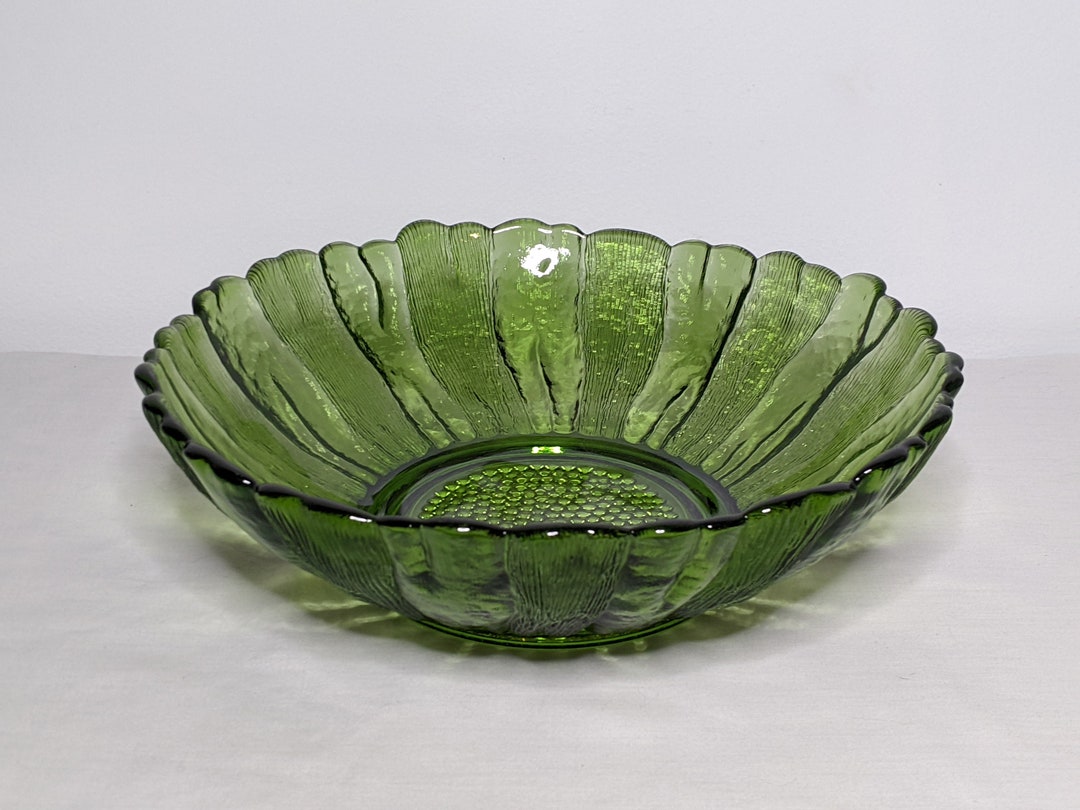 Vintage Green Glass Flower Serving Bowl - Etsy