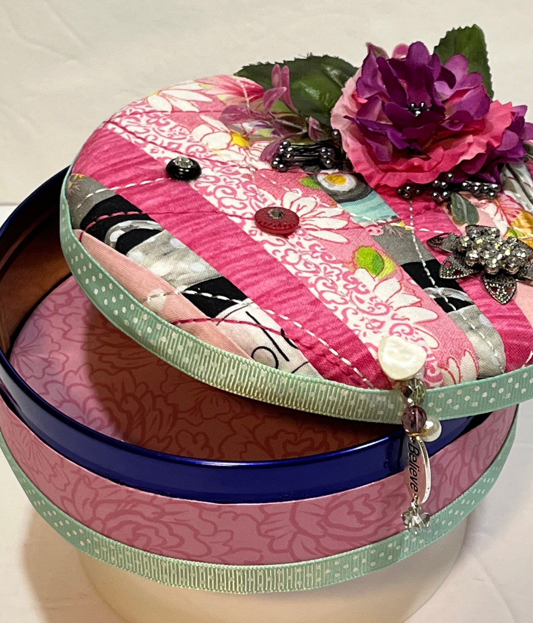 Pastel Trinket Box: Pretty Pink & Rose Tin Storage With Floral Décor ...