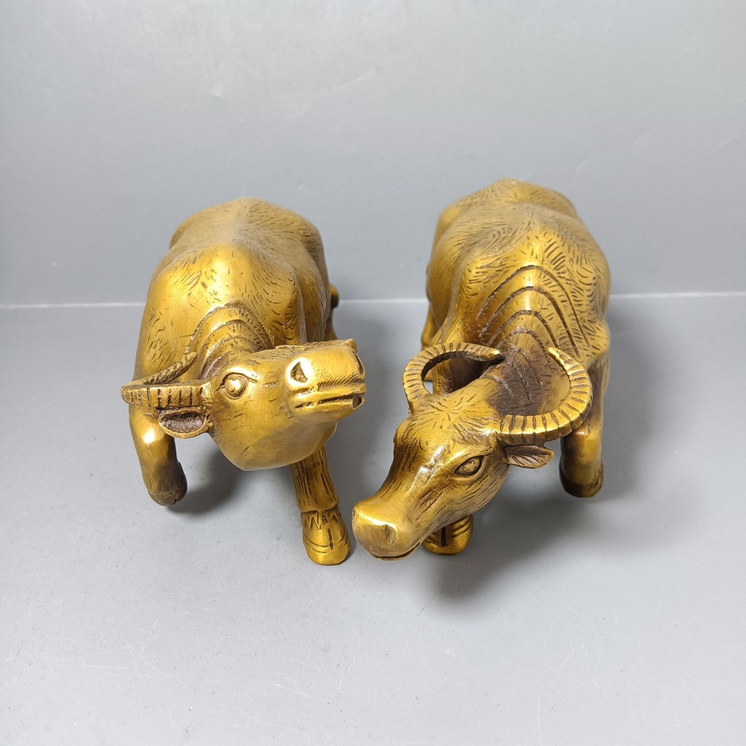 A Pair of Chinese Antique Pure Hand-carved Brass Cows Can Be Collected ...