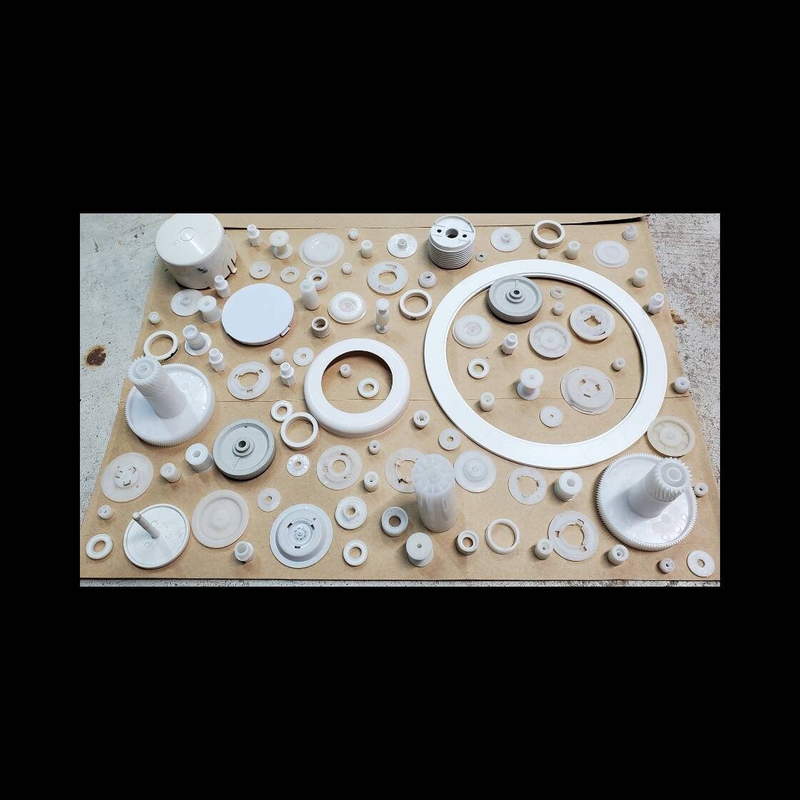 Mixed Lot of 100 Random White Plastic Pieces, Craft Supplies, Junk ...