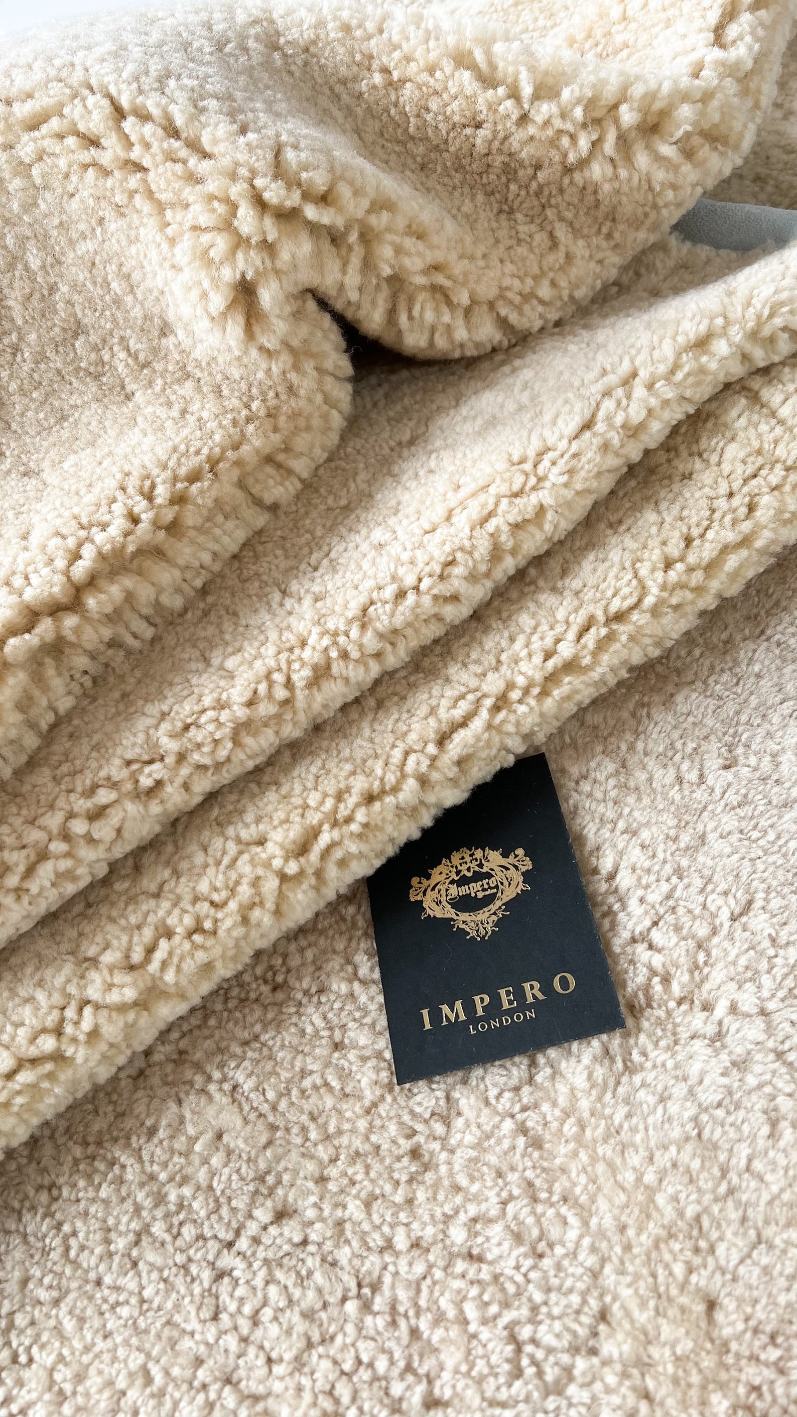 Sample Genuine Australian Sheepskin Swatches Sheepskin by the Metre ...