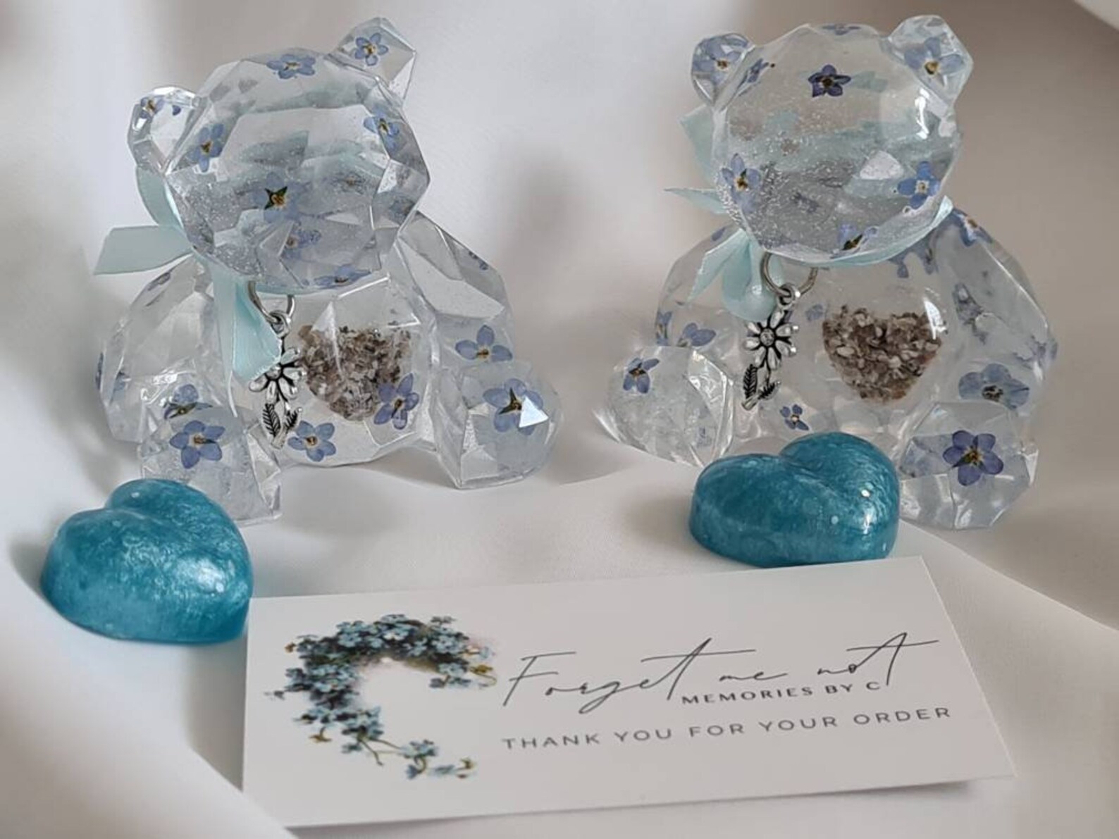 Forget me not memorial resin bear keepsake - Etsy.de