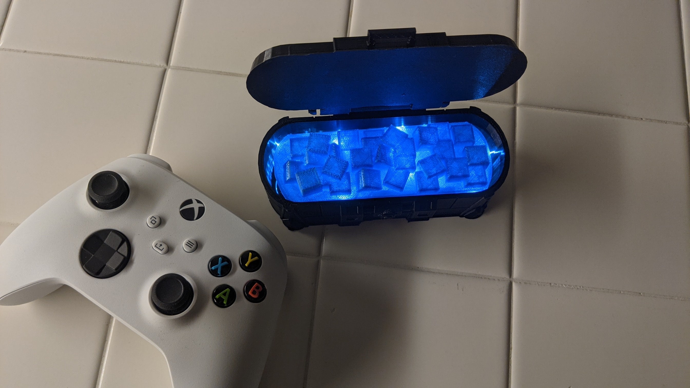 Light-up Glimmering Loot Chest / Black / LED Lights / Blue PLA Plastic ...