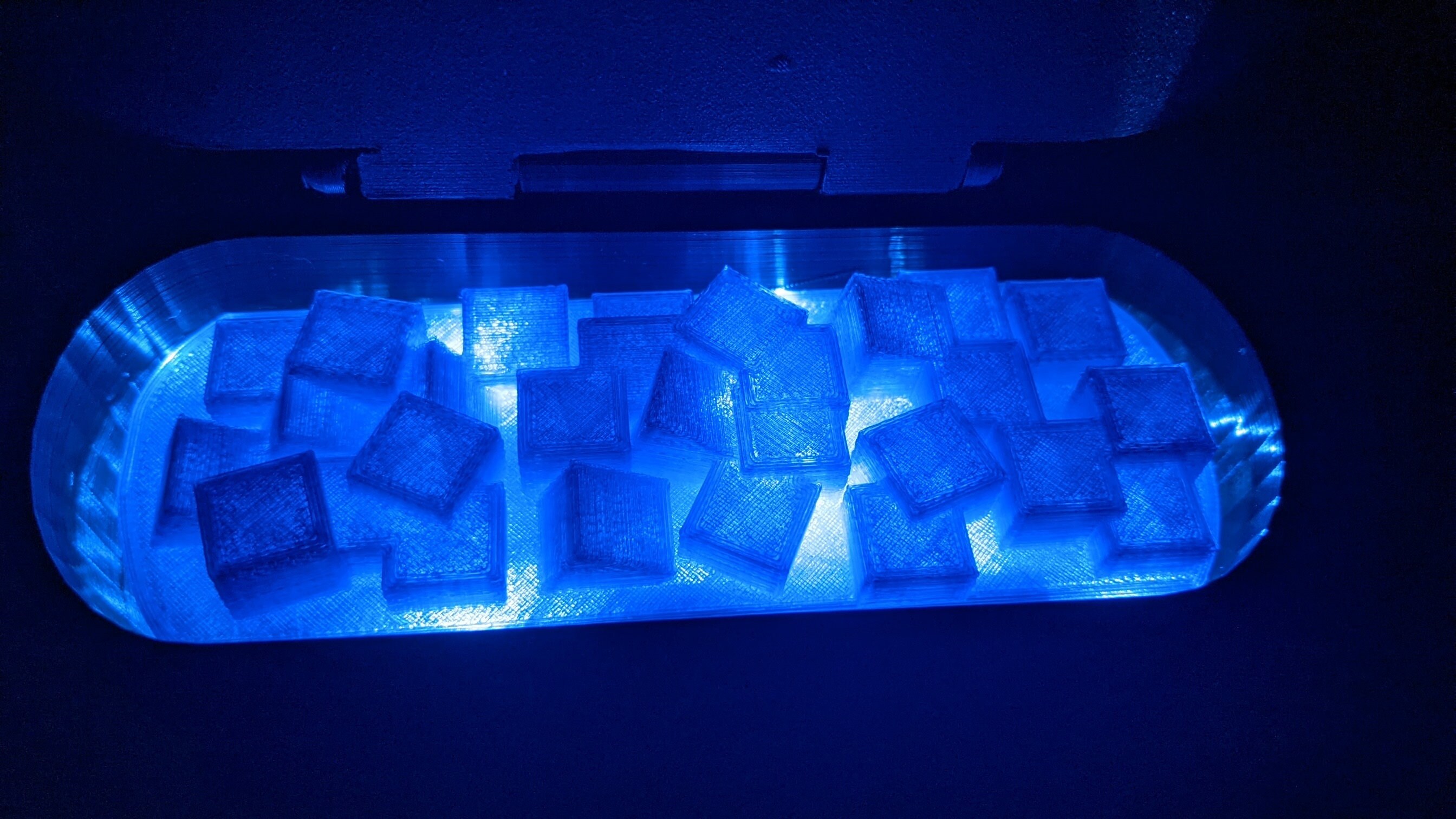 Light-up Glimmering Loot Chest / Black / LED Lights / Blue PLA - Etsy