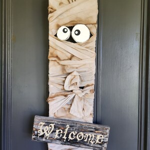 Mummy Welcome Sign Grungy Primitive Mummy Welcome Sign Halloween ...