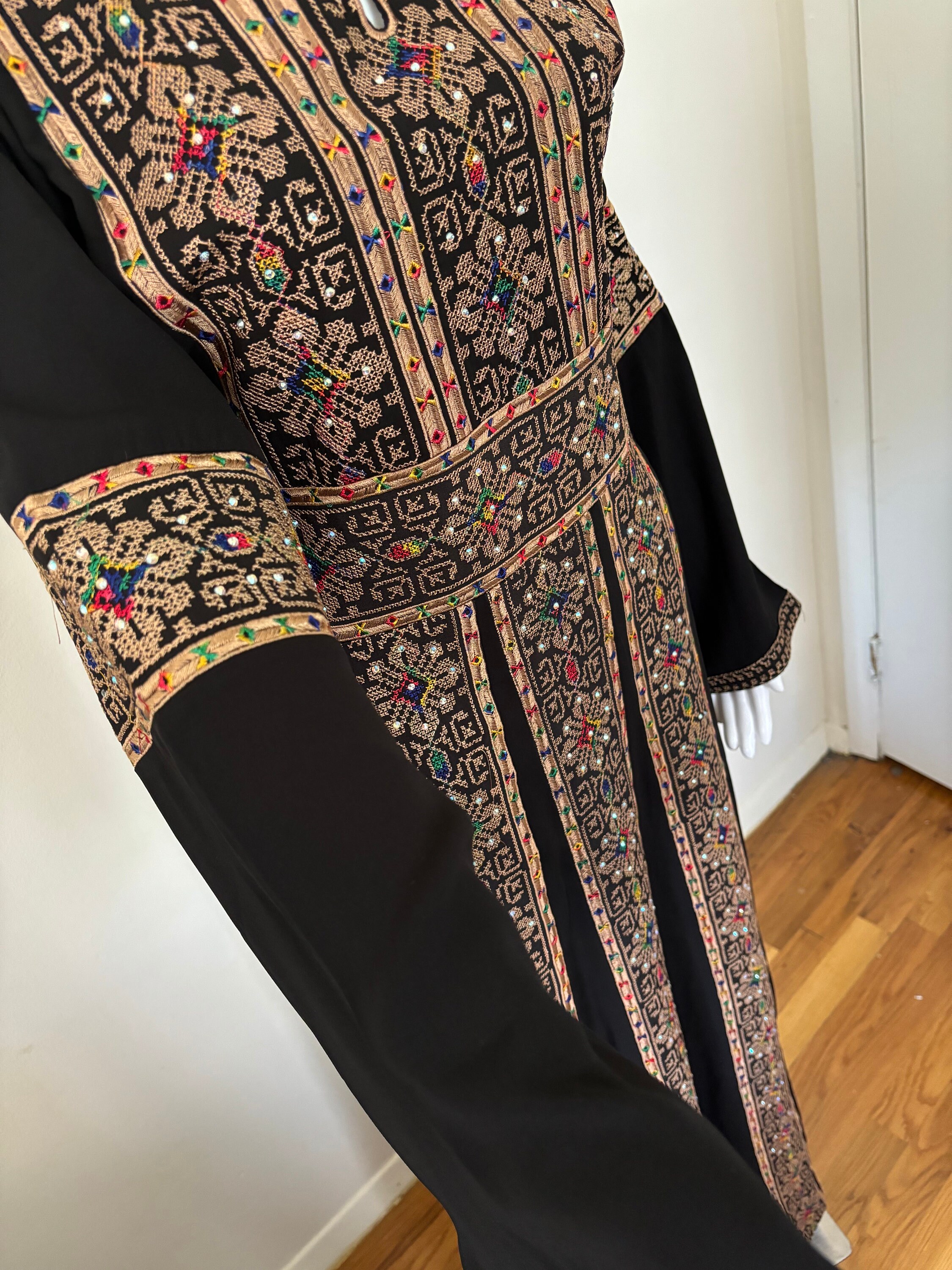 Palestinian Kaftan Thobe Thob Embroidery Purple With Colored Tatreez ...