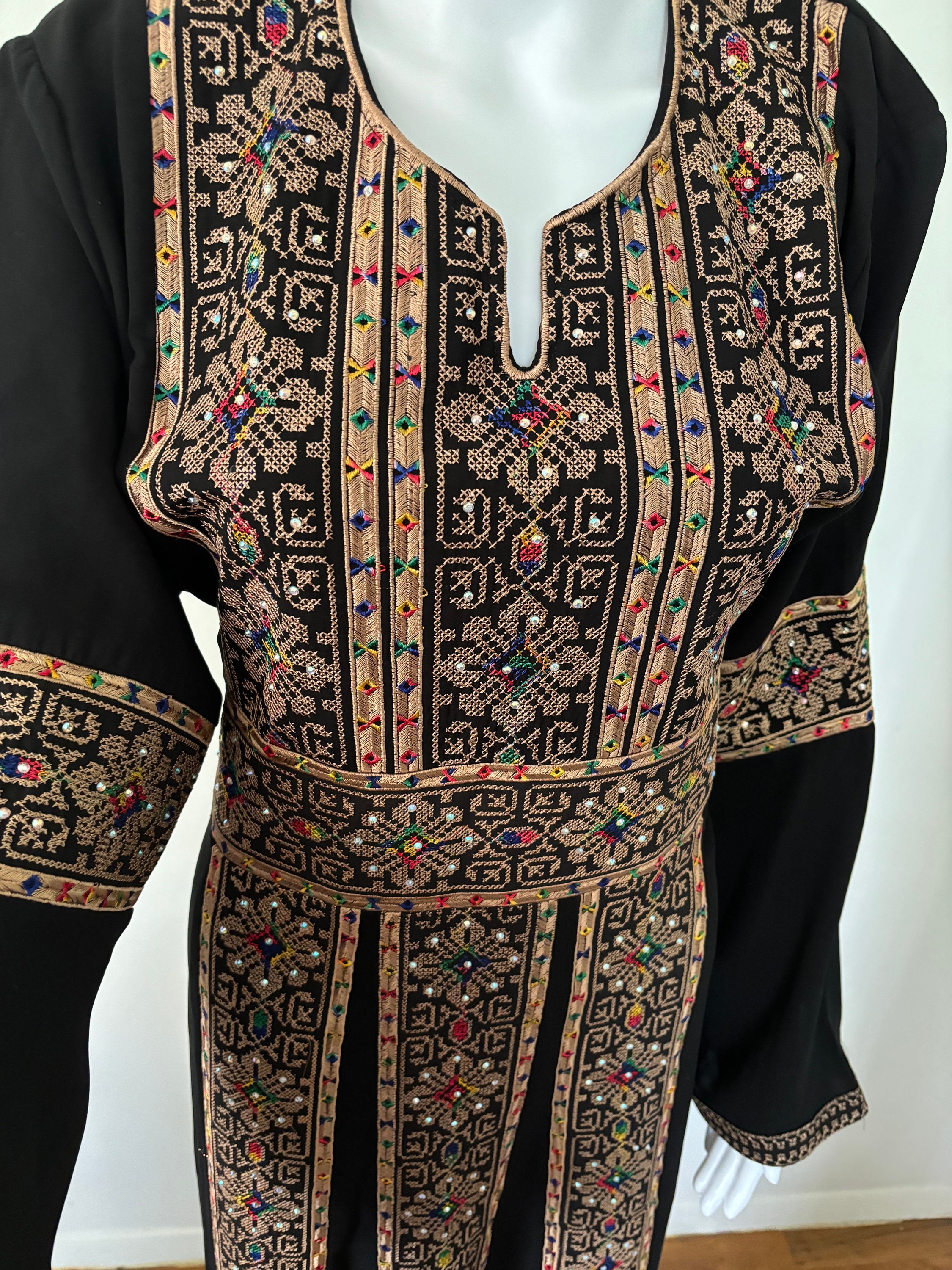 Palestinian Kaftan Thobe Thob Embroidery Purple With Colored Tatreez ...